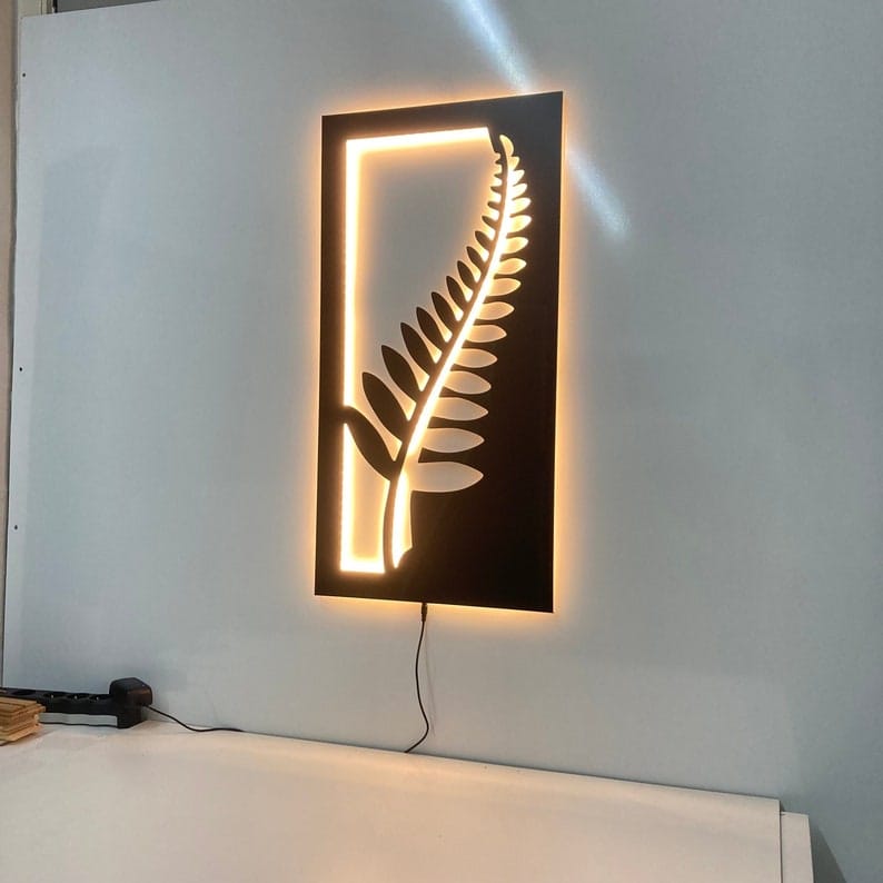 Metal LED Leaf Wall Hanging – Saajawat