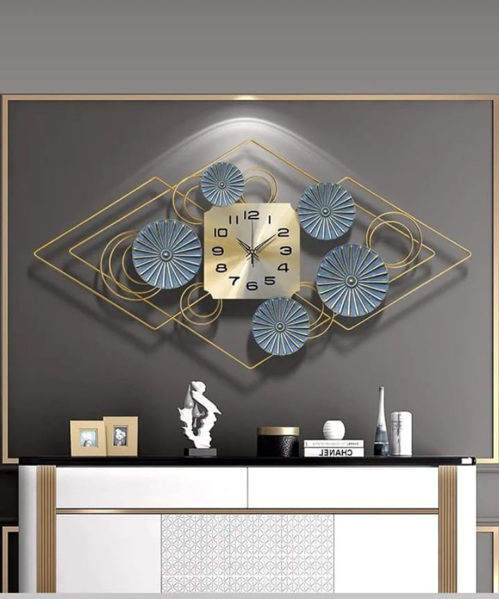 Gorgeous Design Metal Wall Clock – Saajawat