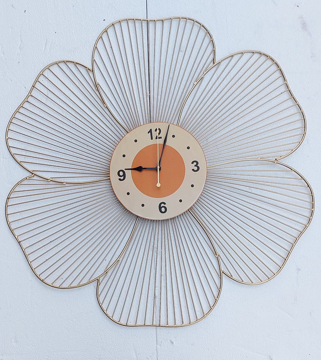 Golden Flower Design Metal Wall Clock – Saajawat