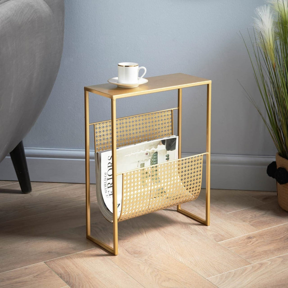 Beautiful Table with Book Stand – Saajawat
